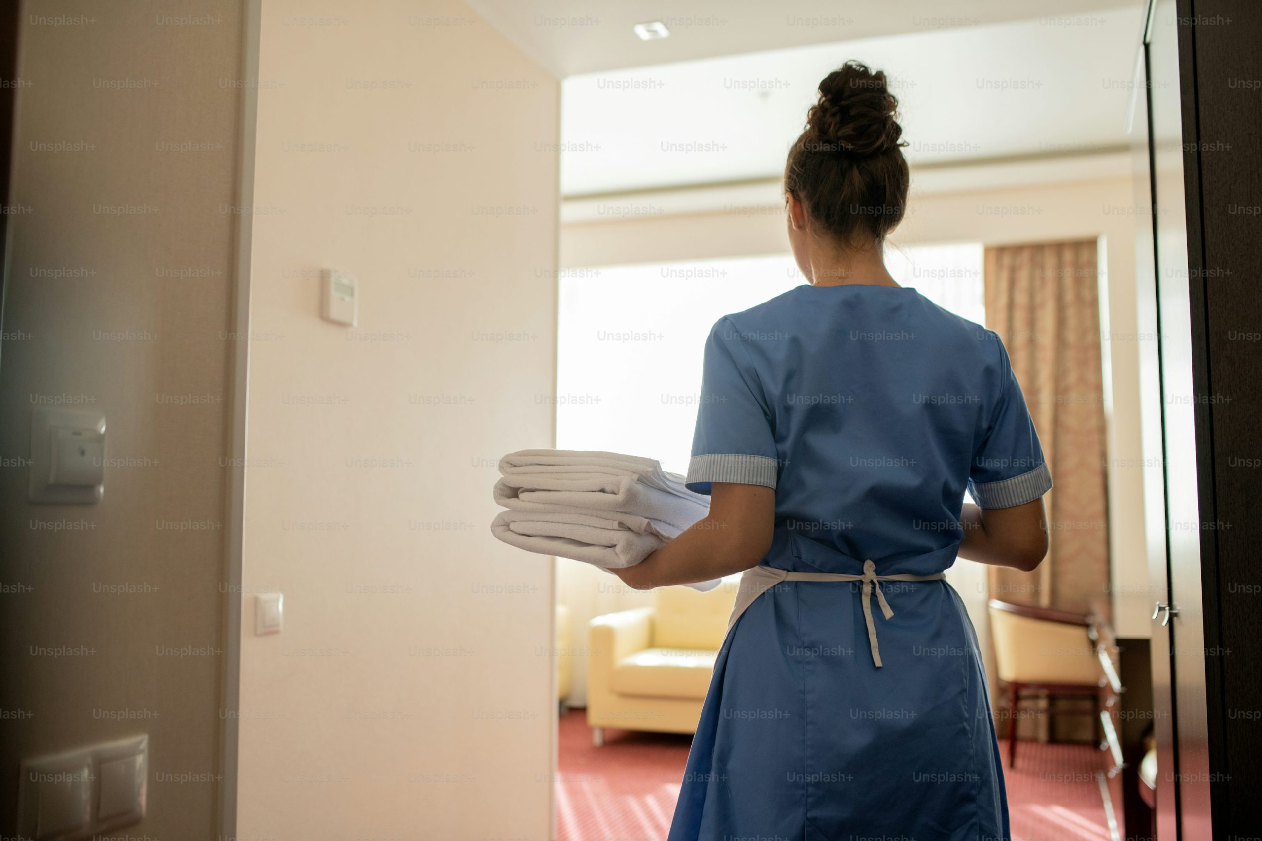 Turndown Service Transforms Luxury Hotel Experience - Chris Cruises