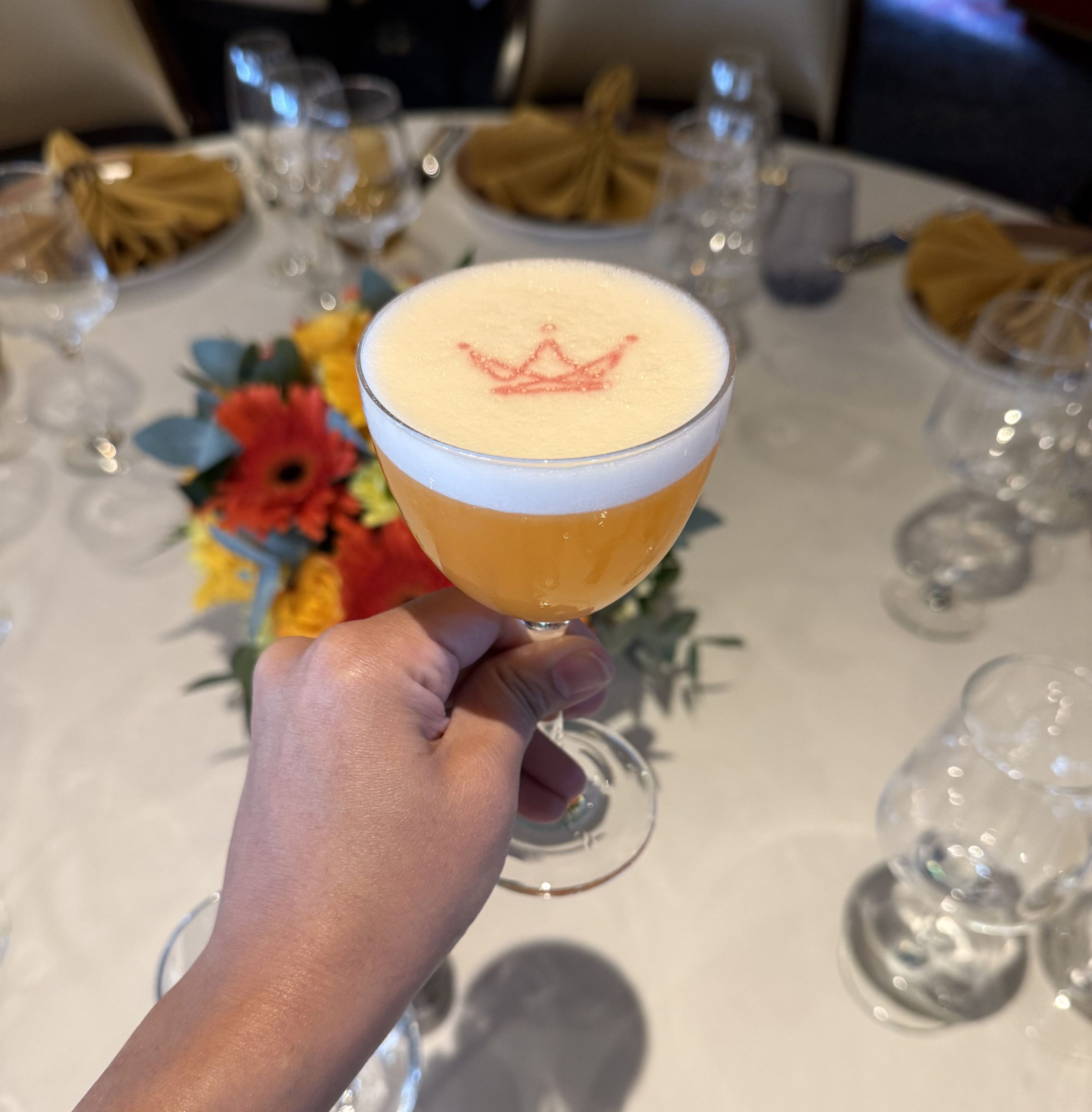 Koningstafel_Welcome Cocktail – You Should See me in a Crown – Chris ...